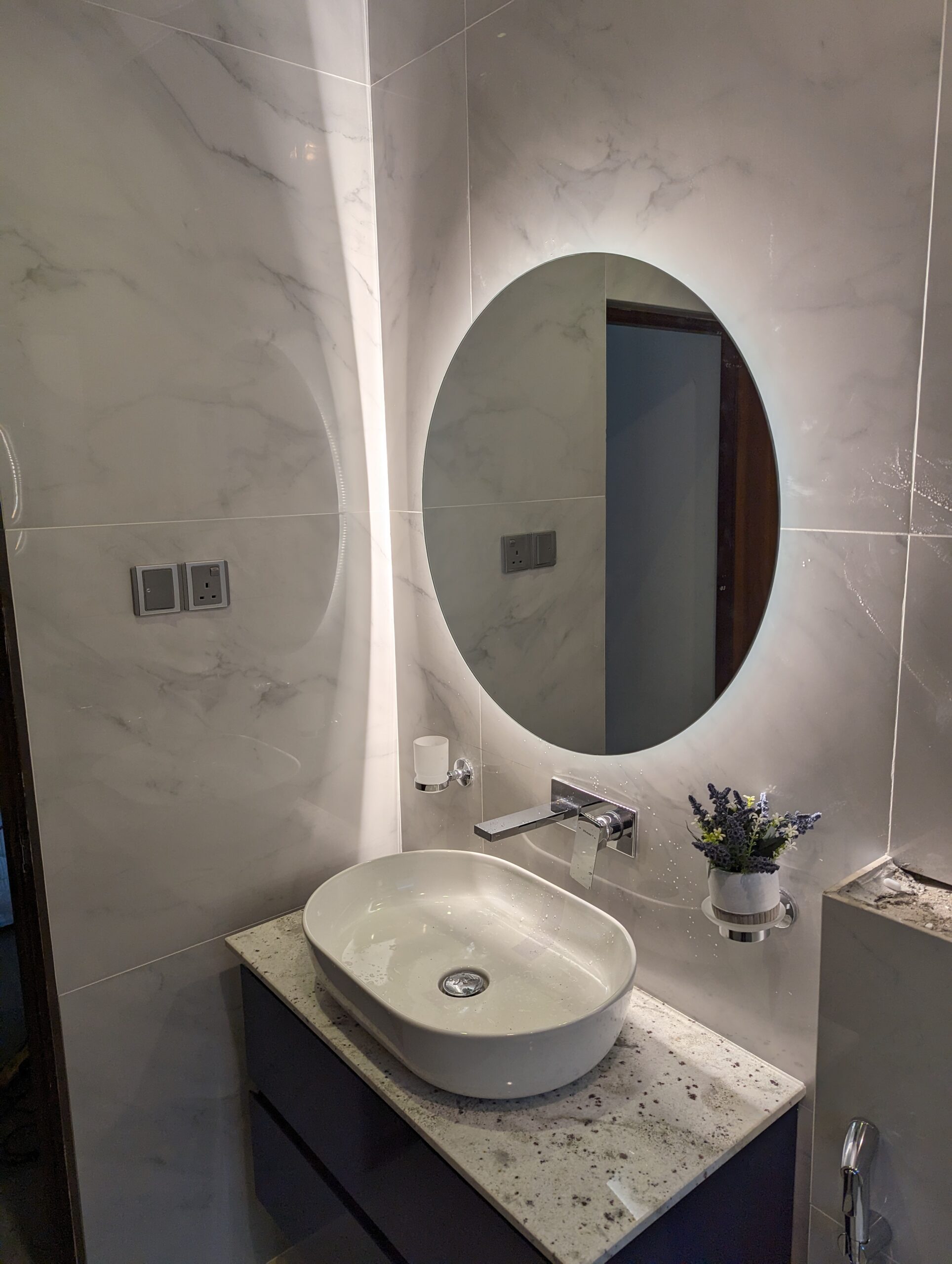 30″ Diameter Backlit Mirror - Vanity Mirror Inc.